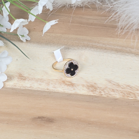 Source Unknown | Jewelry | Designer Inspired Fashion Clover Flower ...